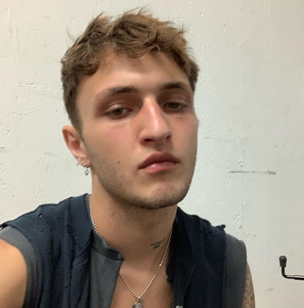 Anwar Hadid Girlfriends List | Dating History | GBF